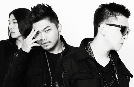Cash Money ficha al grupo Aziatix