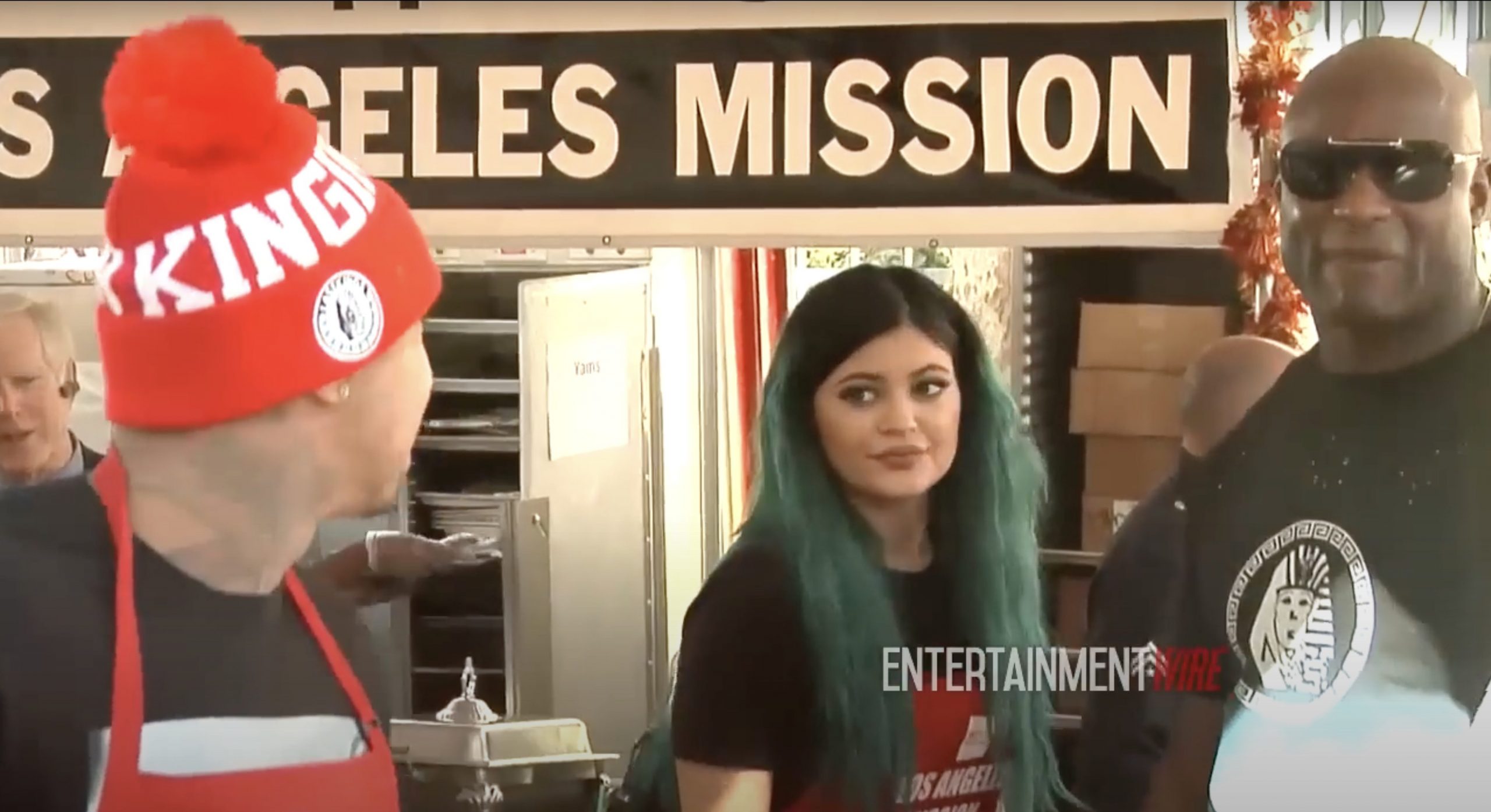 Cash Money, Jeezy o Tyga con Kylie Jenner reparten comida por Acción de ...