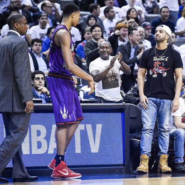 Drake vuelve a ser el protagonista en la segunda ‘Drake Night’ de los ...