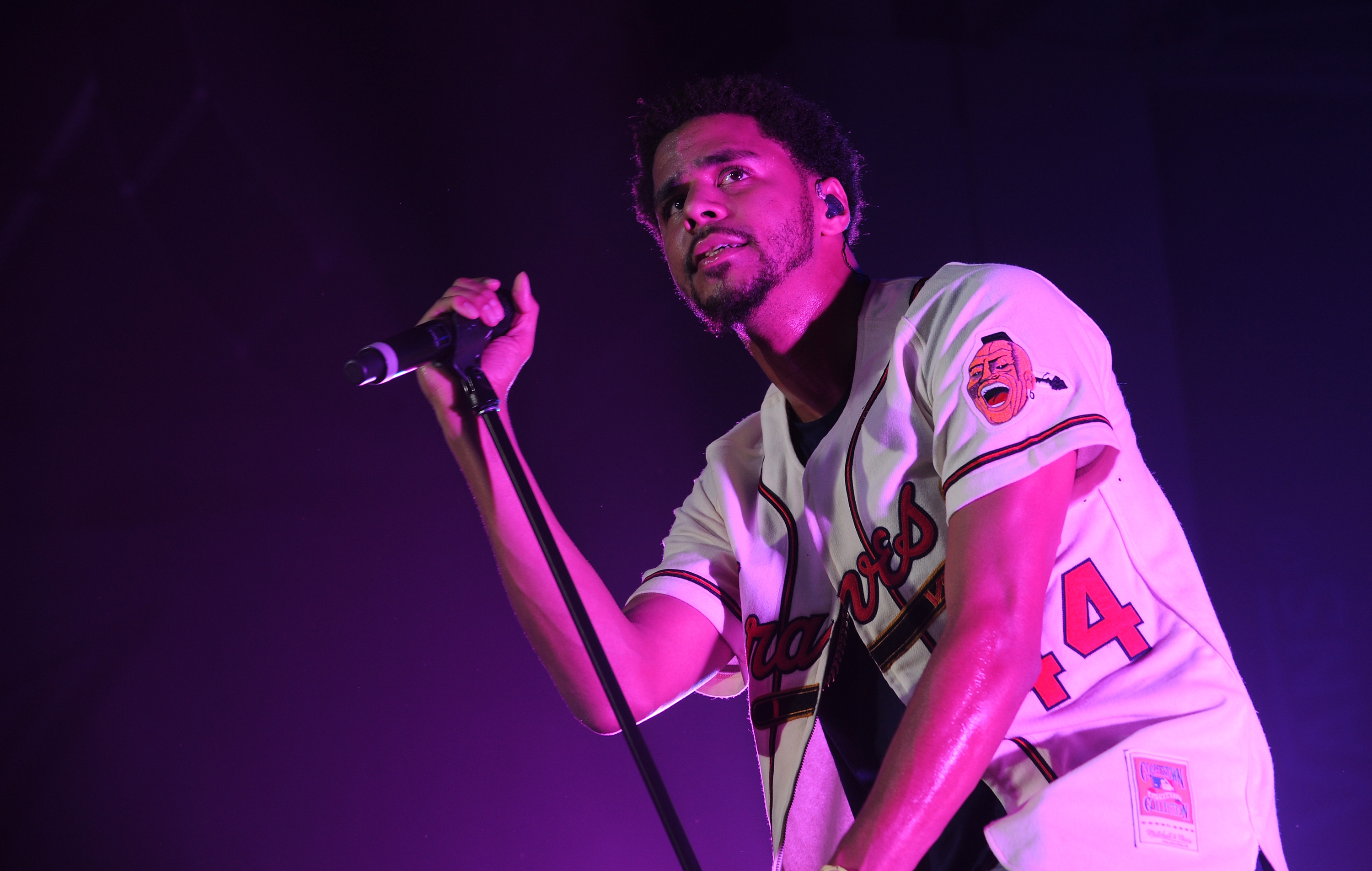 J. Cole nombra a sus cinco raperos favoritos de toda la historia