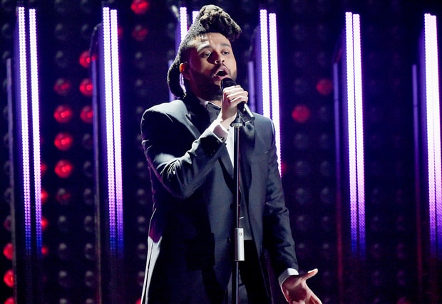 The Weeknd interpreta ‘Can’t Feel My Face’ e ‘In The Night’ en los Grammy’s
