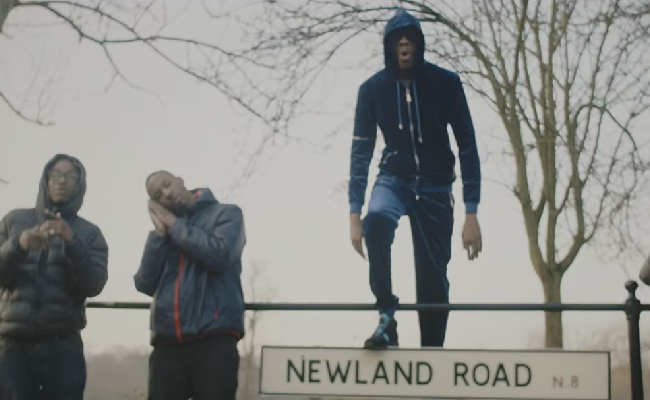 MoStack nos devuelve el sonido club de UK en su último vídeo