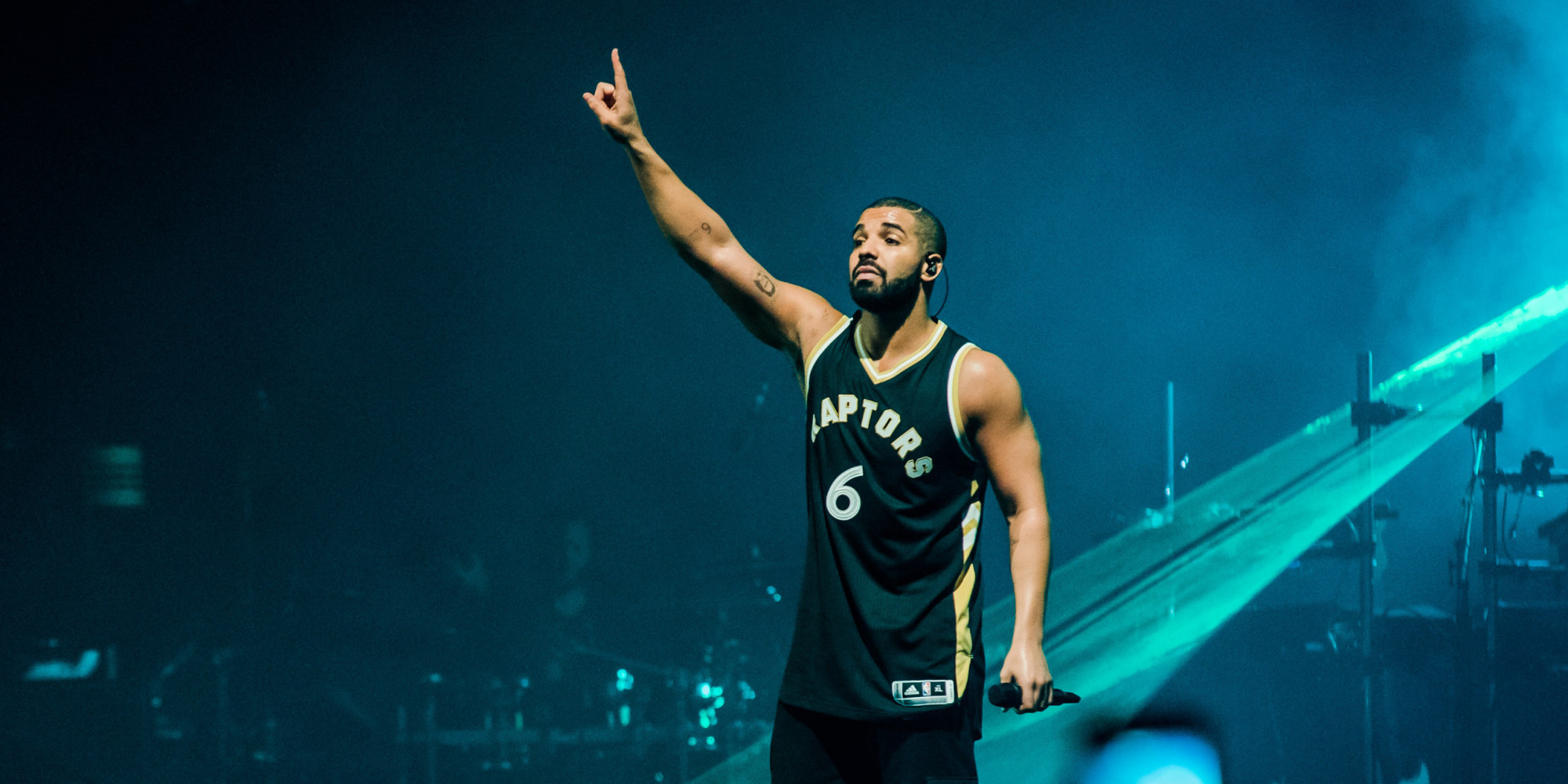 Drake arrasa las listas de éxitos... ¡Y prepara una nueva mixtape!