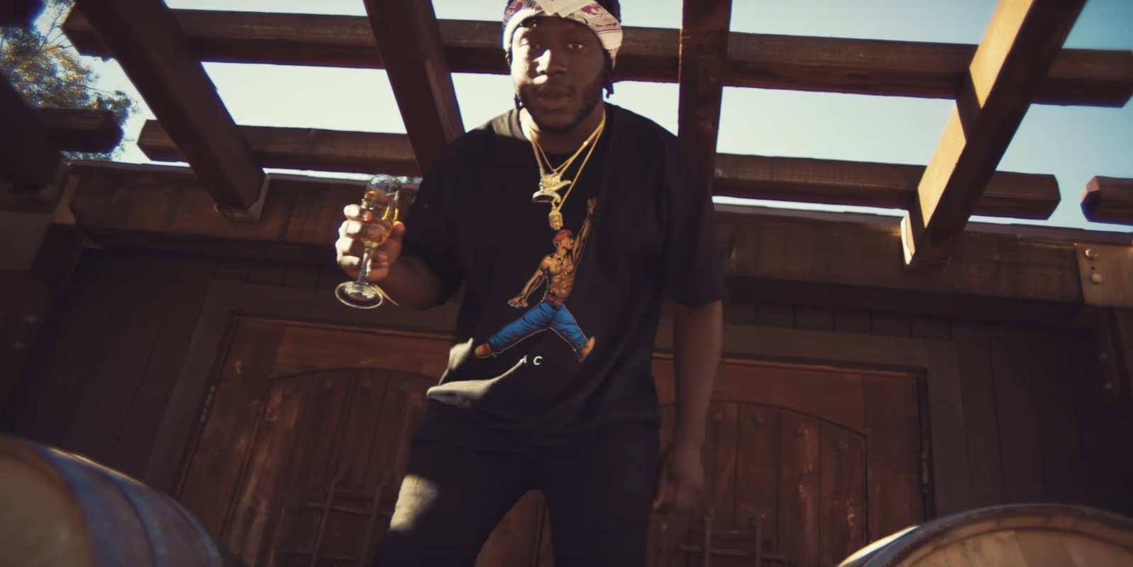 Jerry Purpdrank demuestra dominar dos estilos muy diferentes en ‘TTGV’
