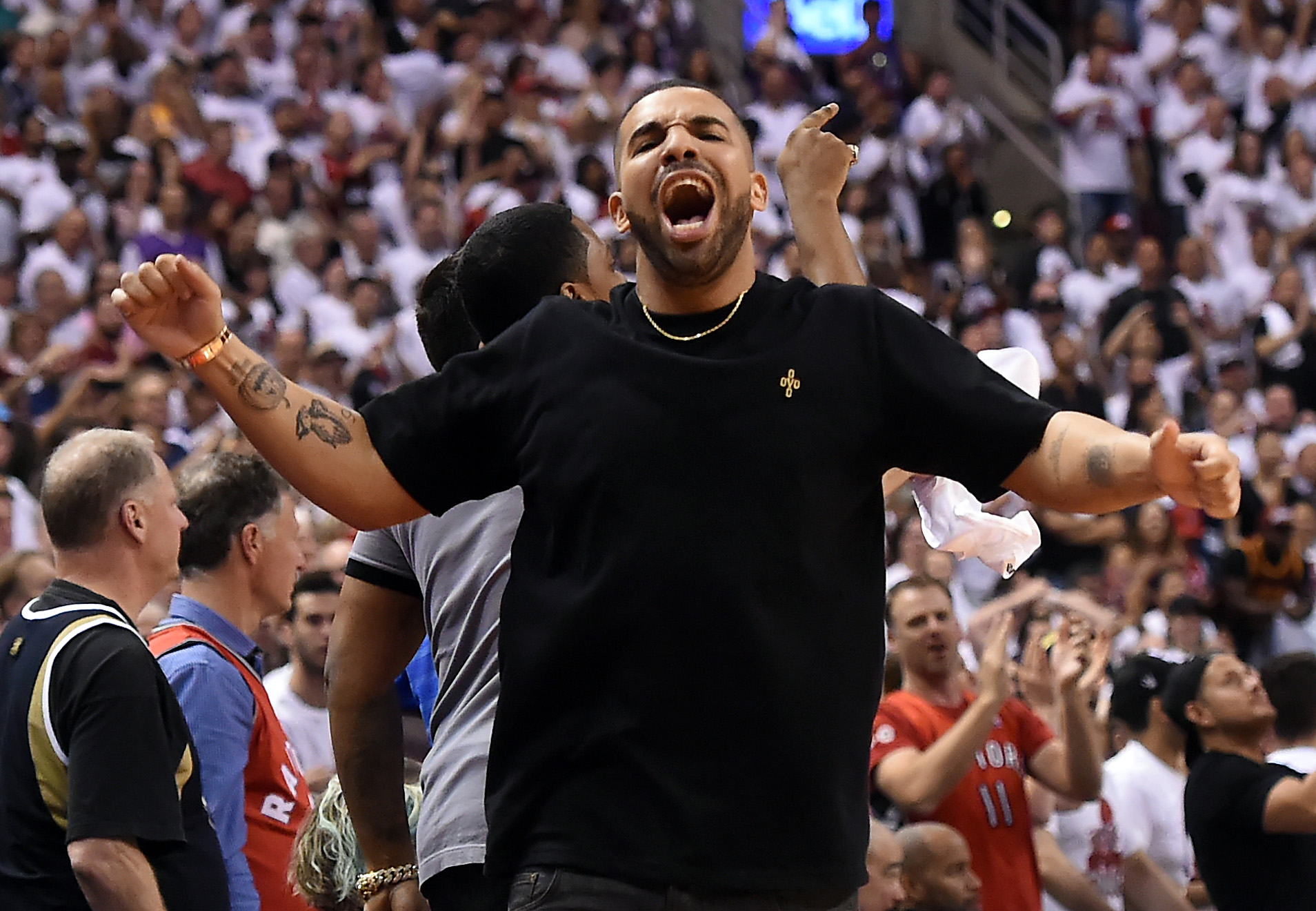 Los Houston Rockets utilizan a Drake para reírse de Russell Westbrook