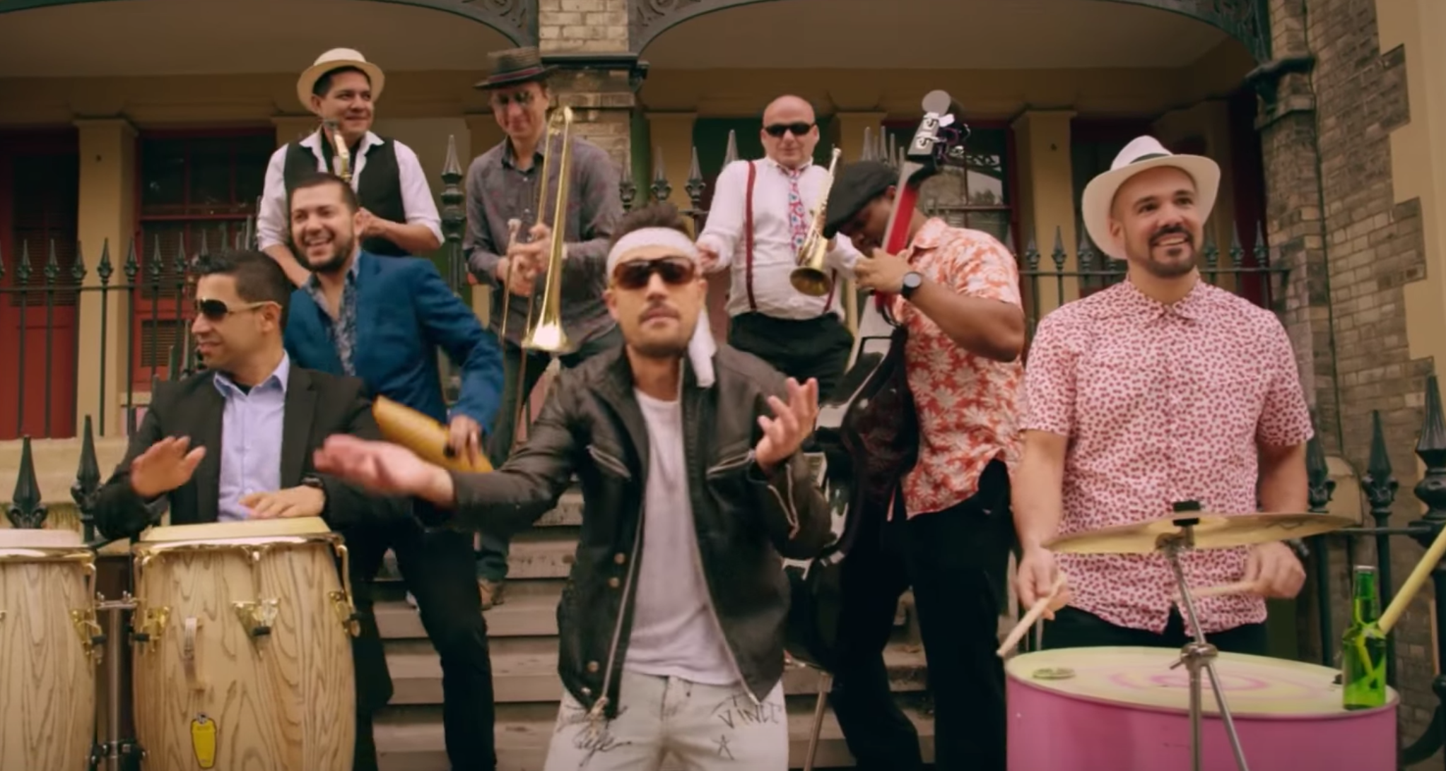 Daniel Vince estrena su esperado vídeo ‘Shuga Shuga’ cargado de swing