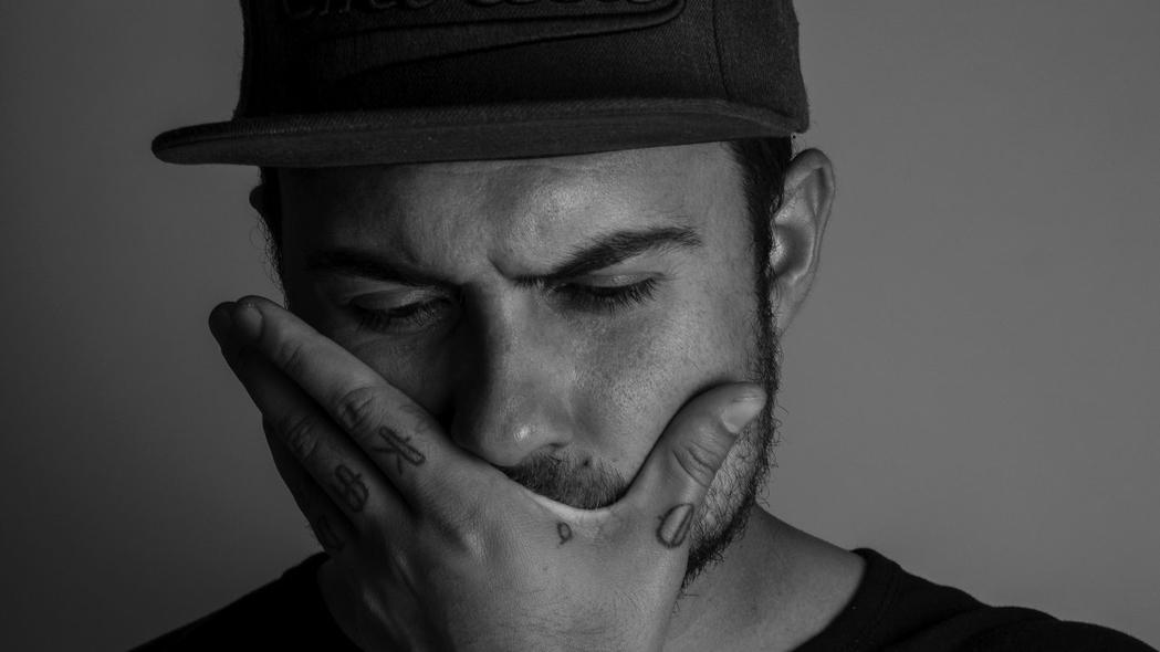 Samuel O'Kane nos acerca más a su álbum con 'Timeless'