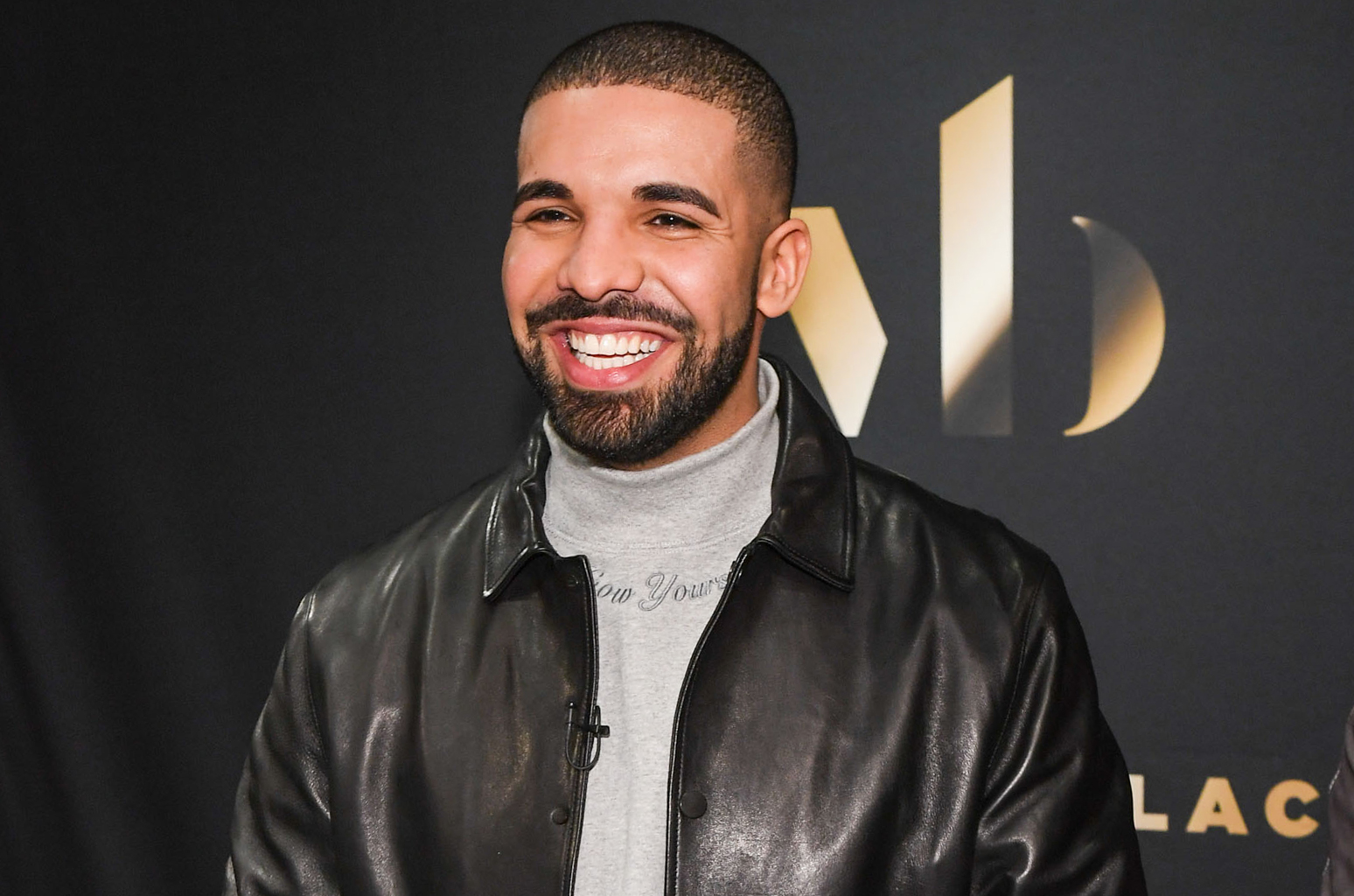 Drake y su padre protagonizan el nuevo anuncio de Virginia Black