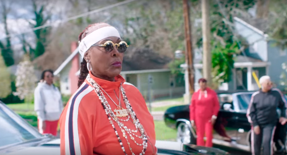 2 Chainz, YG & Offset mandan mensajes de amor a sus madres en ‘Proud’