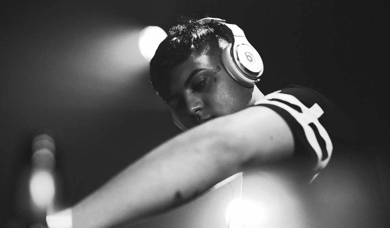 Steve Lean actualiza el estado de su mixtape junto a Sticky M.A.