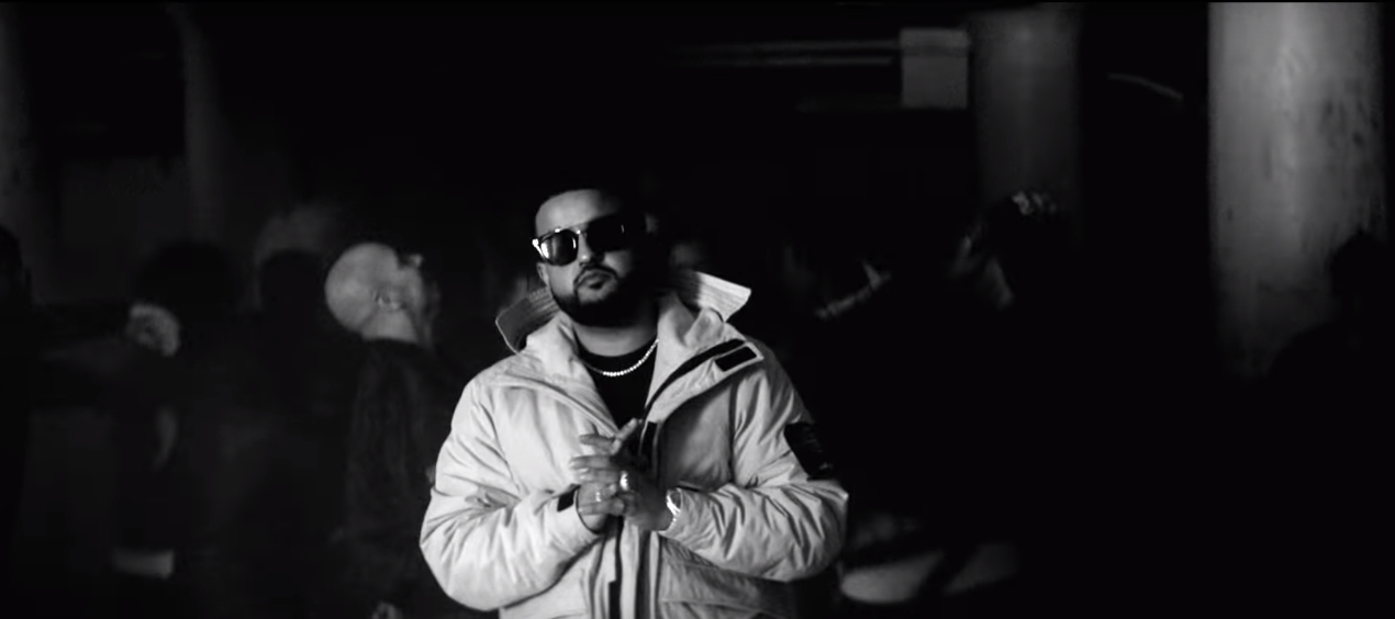 NAV y The Weeknd te cantan en blanco y negro en ‘Price On My Head’