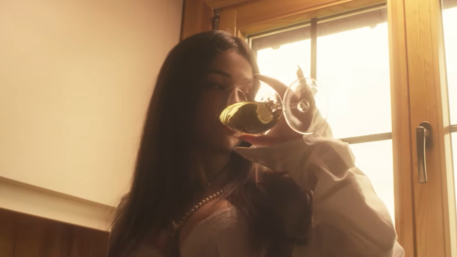 Presentamos en exclusiva ‘Loka’, el nuevo vídeo de Shainny