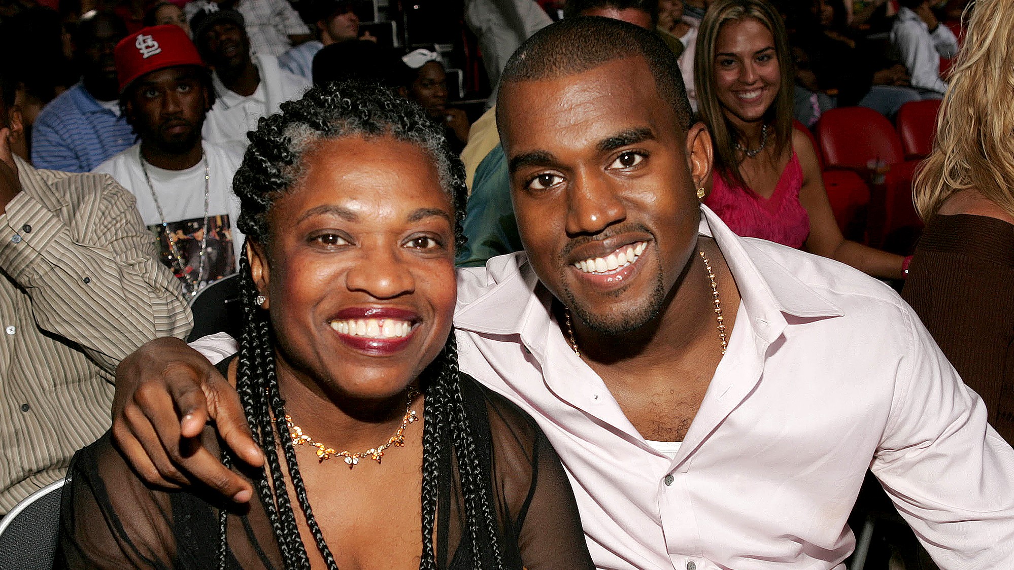 Kanye West lanza su nuevo tema ‘DONDA’ como homenaje a su madre