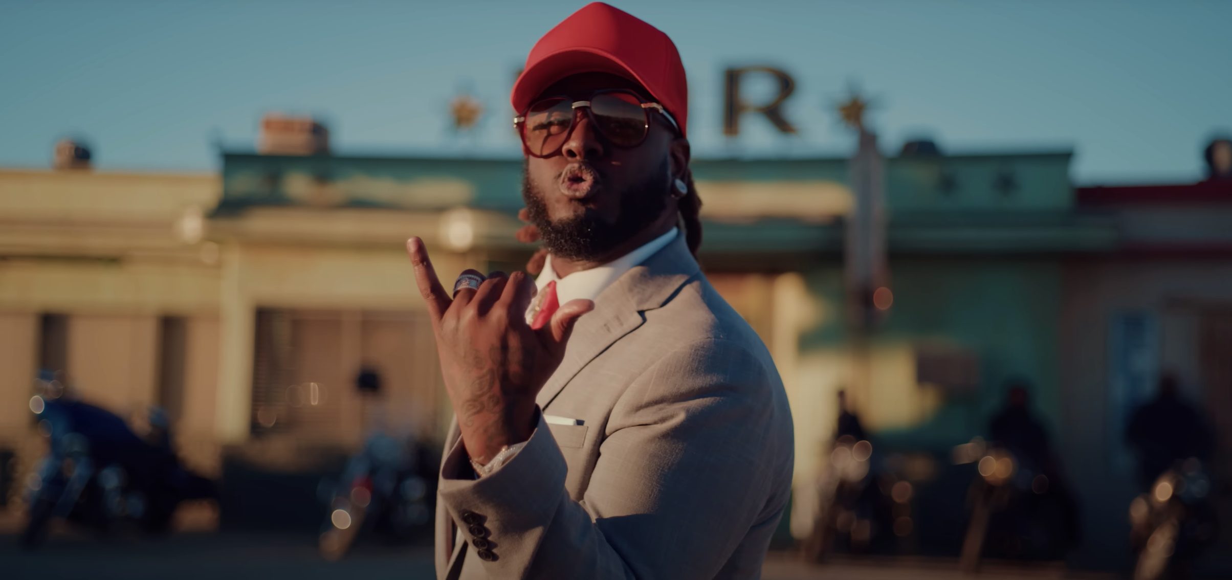 T-Pain y Snoop Dogg se unen en una colaboración llena de energía