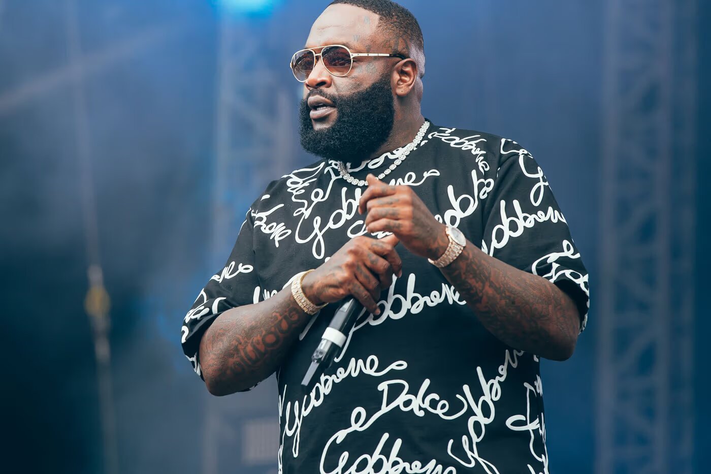 Rick Ross busca a quien tenga una colección de coches mejor que la suya