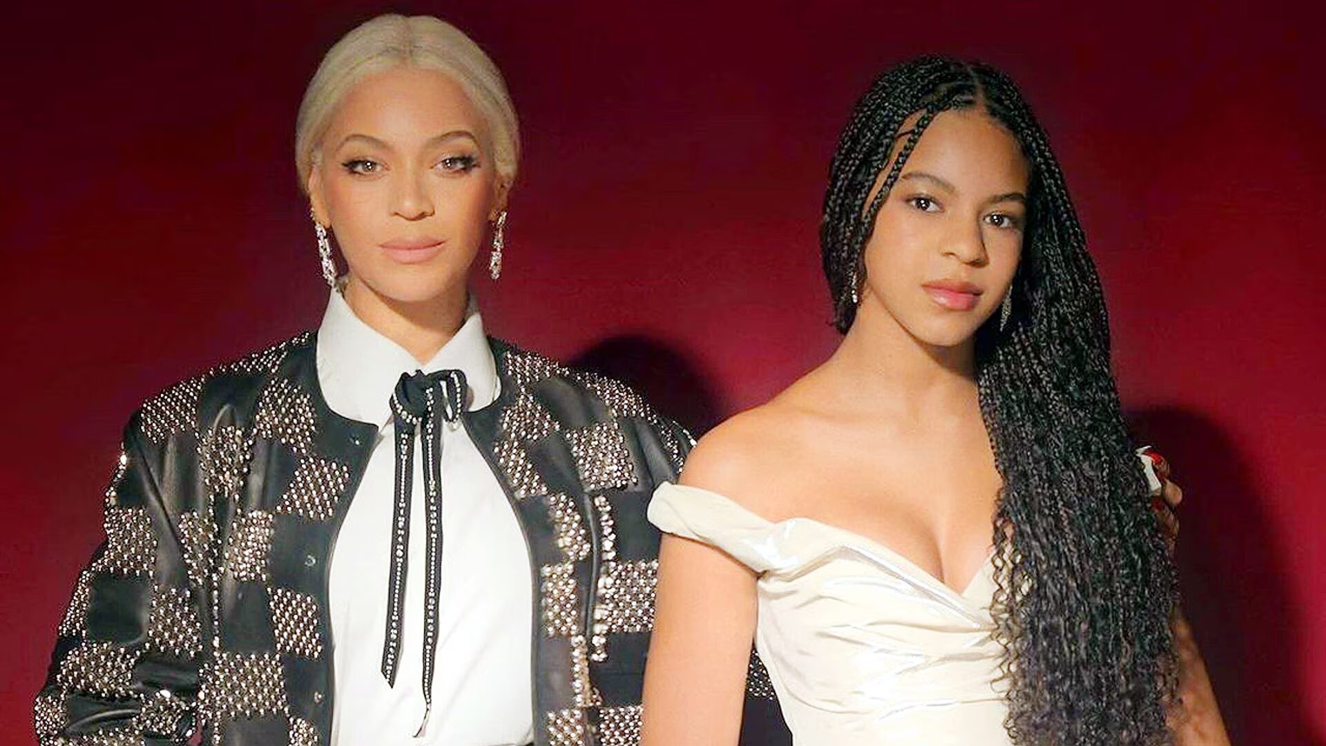 Blue Ivy actúa junto a Beyoncé en un partido de la NFL